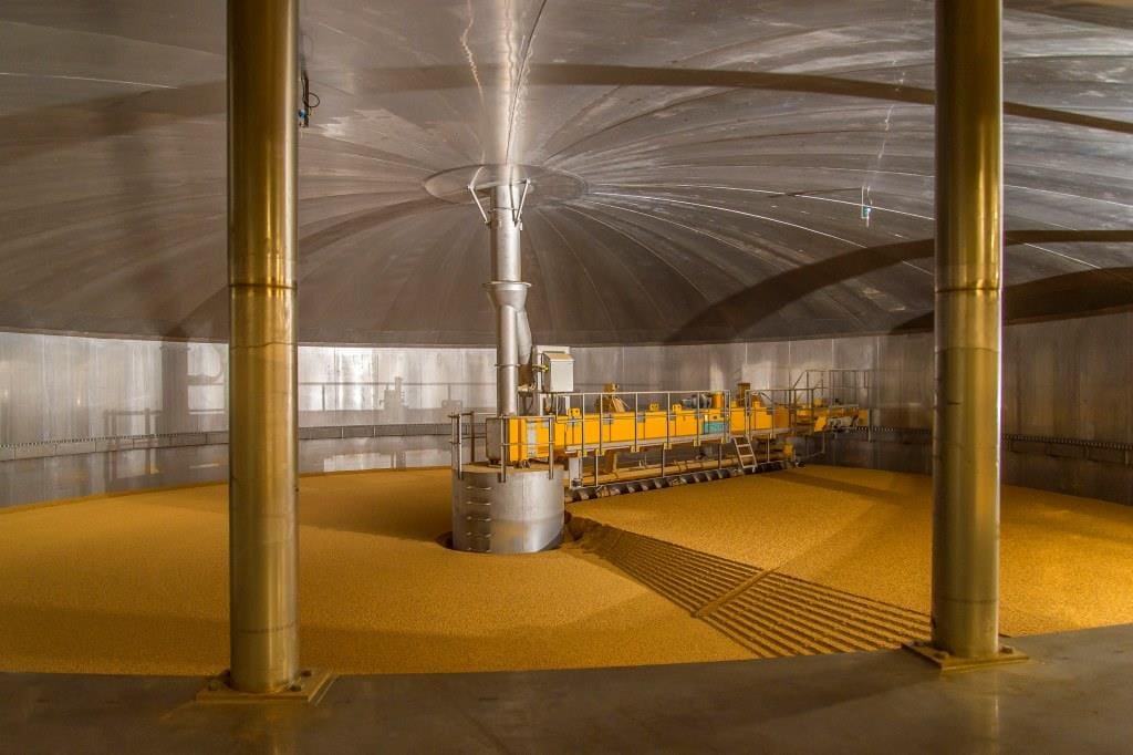 Craft brewers, distillers step up for Coopers malt - Grain Central