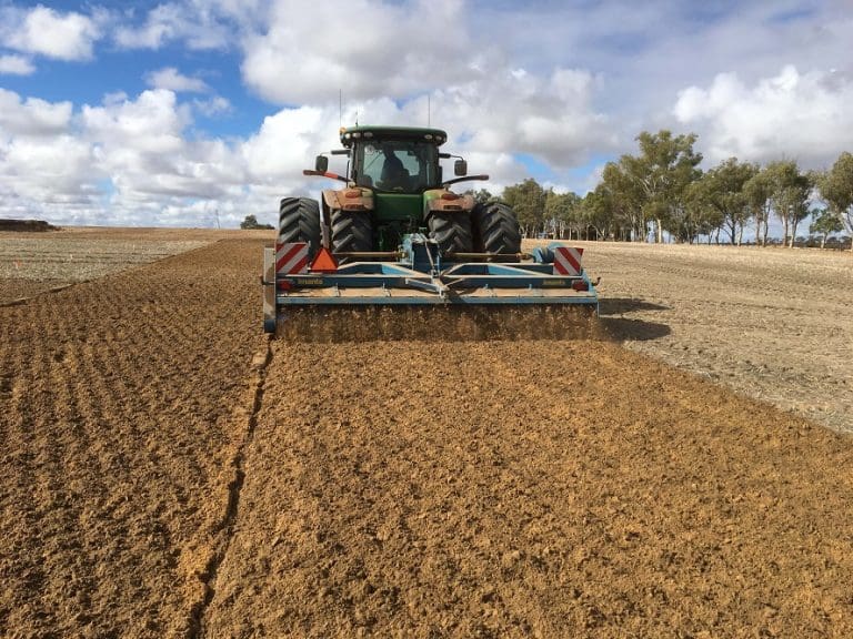 Deep ripping dives deeper to improve yields - Grain Central