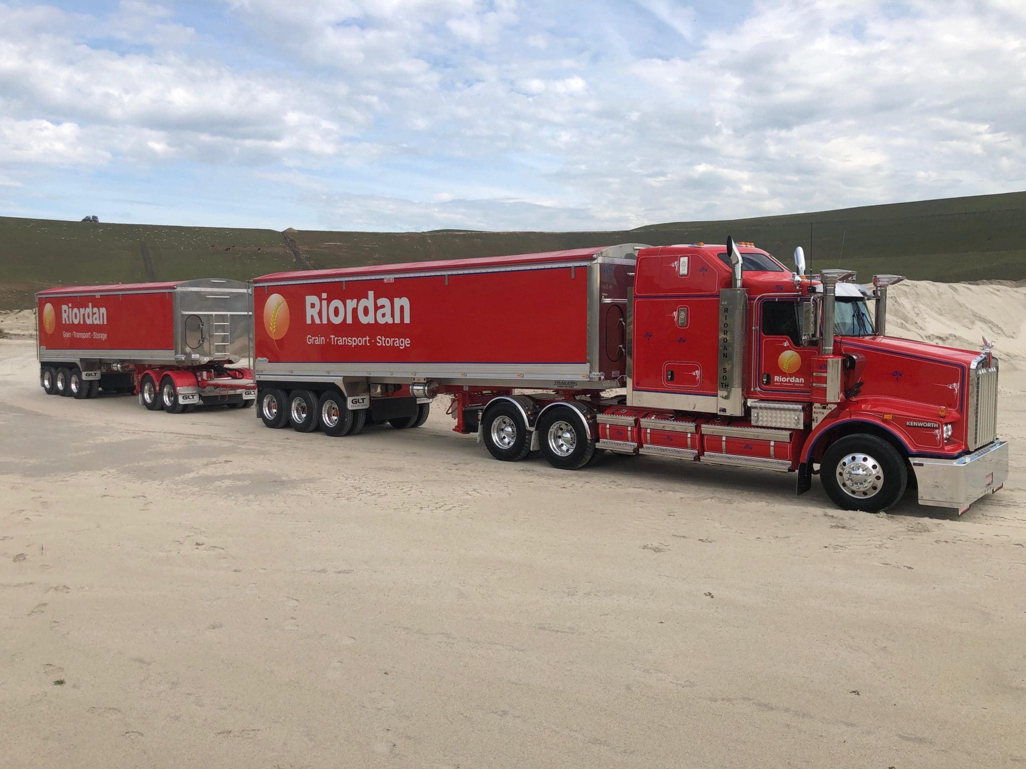 Trucks gain, rail languishes ahead of big Victorian crop - Grain Central