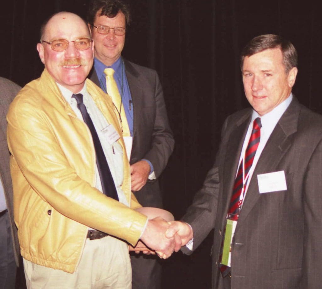 Kevin Moore: the ‘go to’ doctor for chickpea disease management - Grain ...