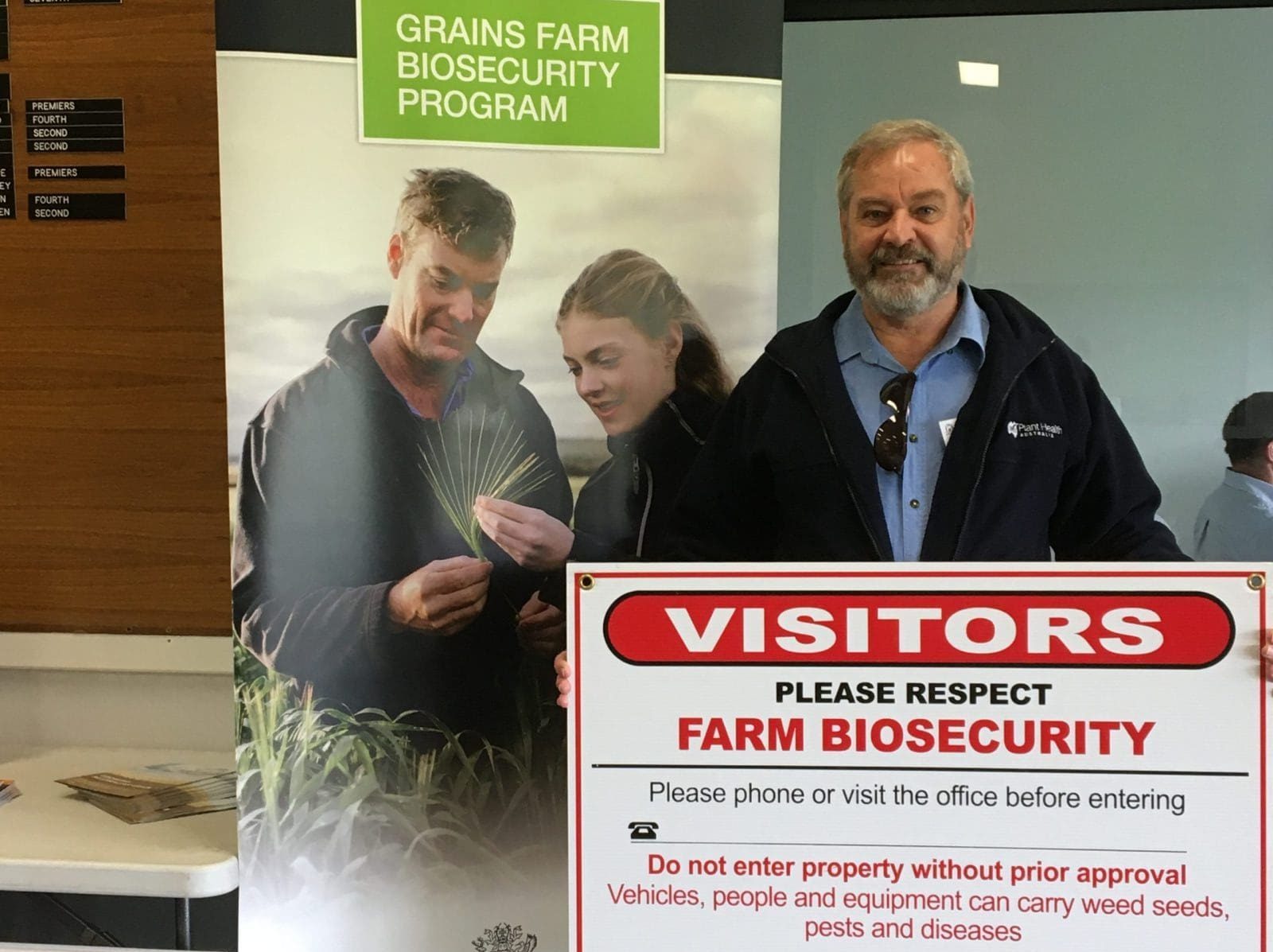 Biosecurity signs available in WA, machinery warning in Vic - Grain Central