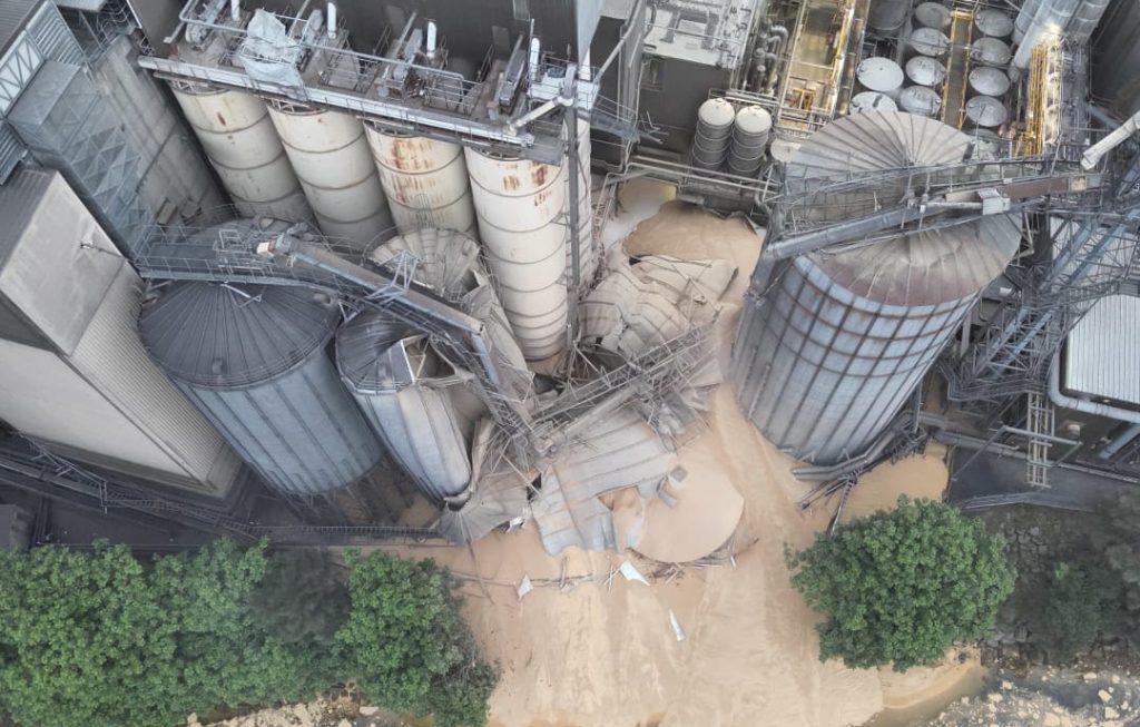 UPDATED: Clean-up continues after Bomaderry silo collapse - Grain Central