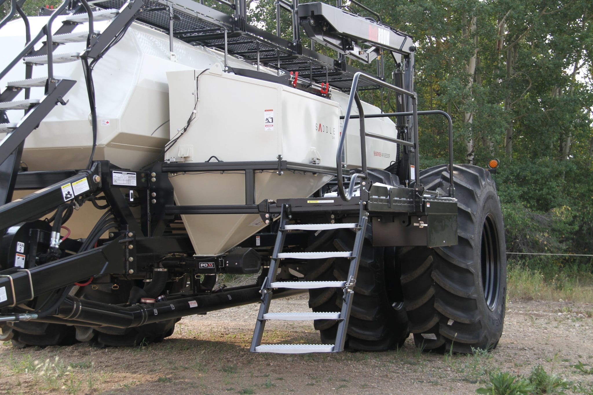 Seeding efficiency in focus as Bourgault offers free Saddle Tank ...