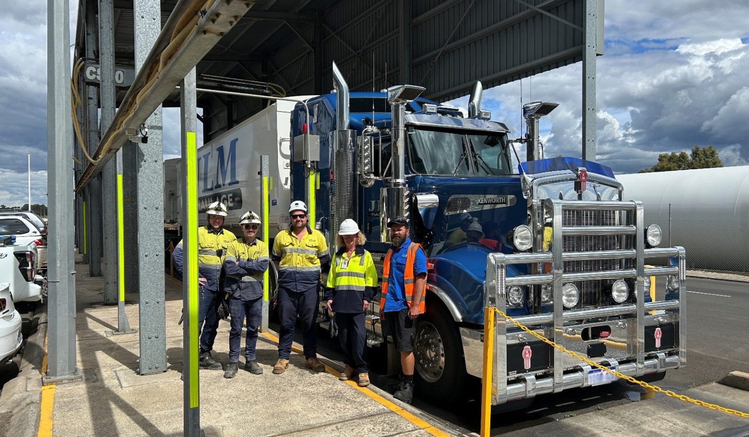 Harvest loads roll into Bunge's SA, WA sites - Grain Central
