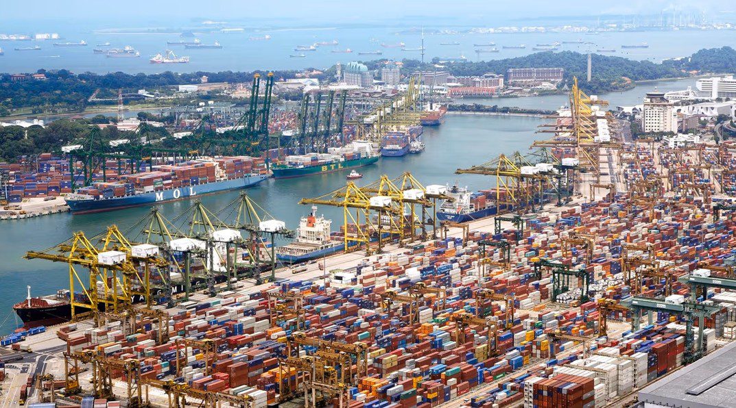 Briefs: Progress on CHS, GWF projects; DeltaAg sold, stevedore hike ...
